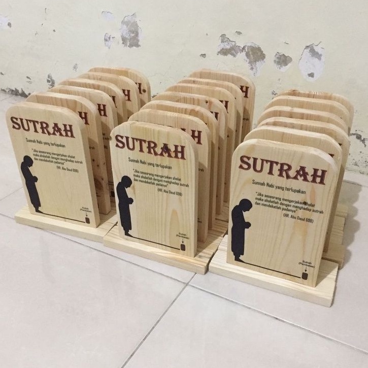 Jual sutrah / sutroh / pembatas sholat bahan kayu ukuran 16x21,5cm ...