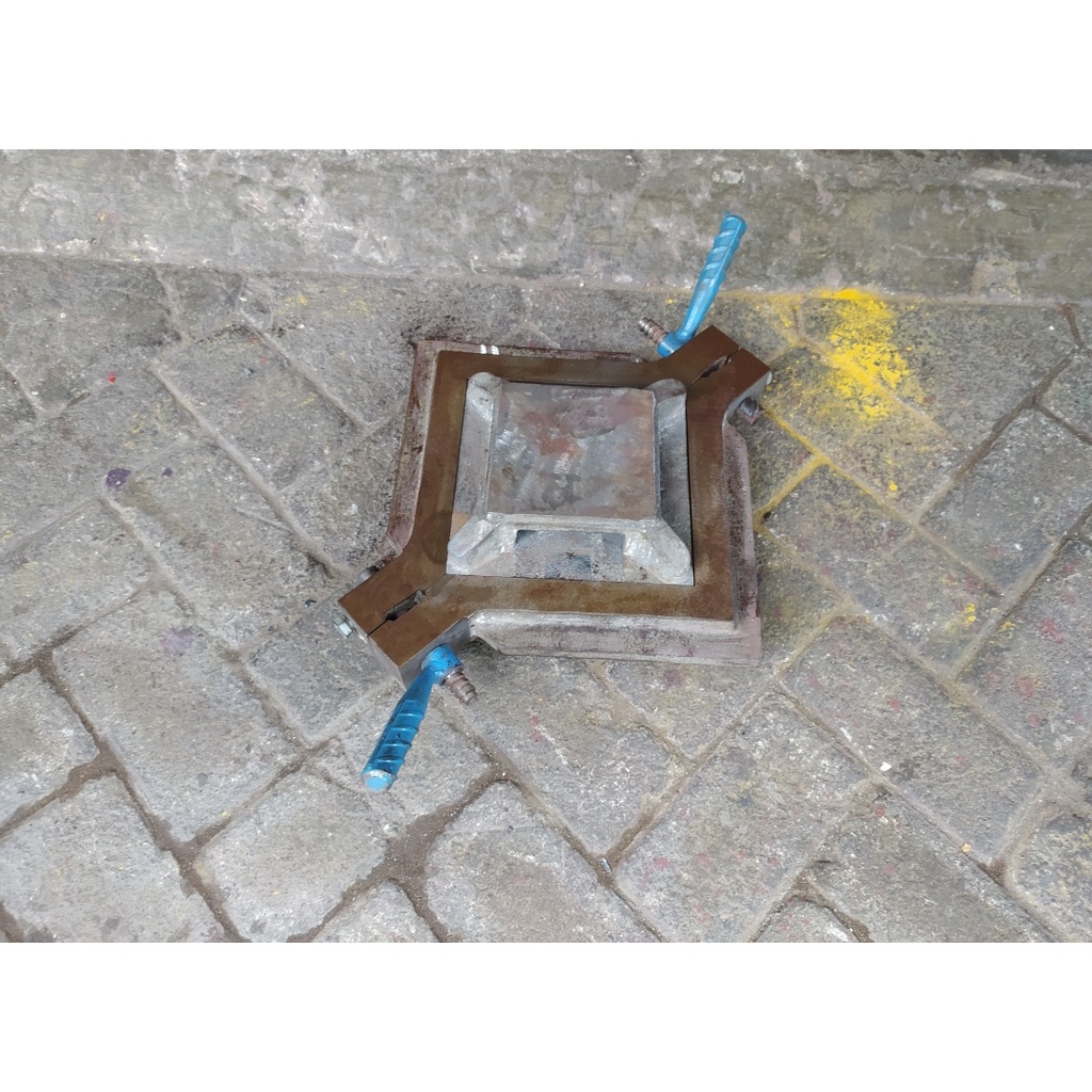 Jual Cetakan press tegel / ubin Uk.20x20 besi cor | Shopee Indonesia