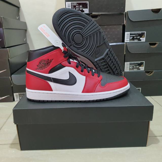 Jual SEPATU BASKET AIR JORDAN 1 MID CHICAGO | Shopee Indonesia