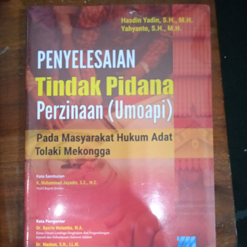 Jual Penyelesaian Tindak Pidana Perzinaan pada masyarakat Hukum Adat ...