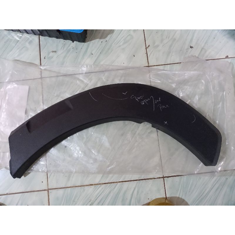 Jual OVER FENDER BELAKANG XPANDER CROSS KIRI ORIGINAL | Shopee Indonesia