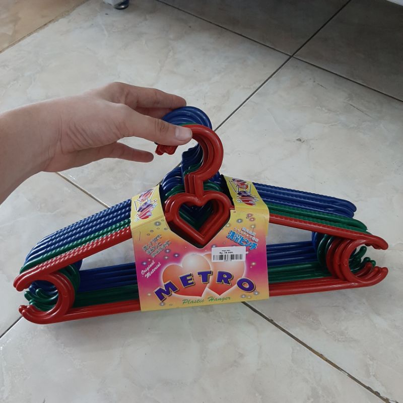 Jual Metro Hanger Plastik isi 12pcs | Shopee Indonesia Jual Metro Hanger Plastik isi 12pcs | Shopee Indonesia