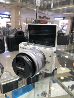 Jual CANON EOS M10 KIT 15-45MM IS STM PROMO EX DISPLAY WIFI 18MP FULLHD MULUS BAGUS LENGKAP SIAP ...