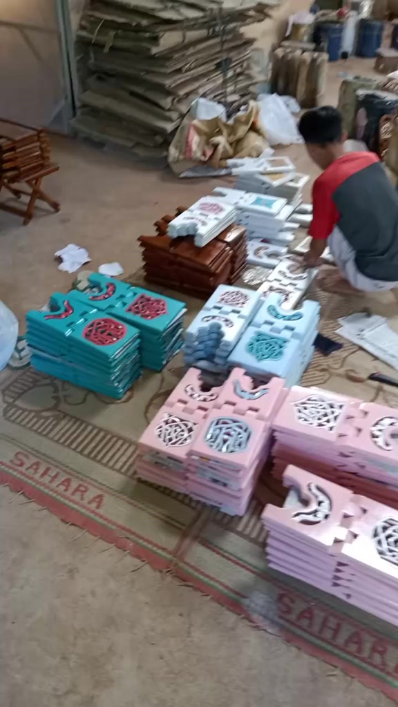 Jual Rekal Al Quran, Tempat Baca Al Qur'an / Rehal Alquran Motif IQRO ...