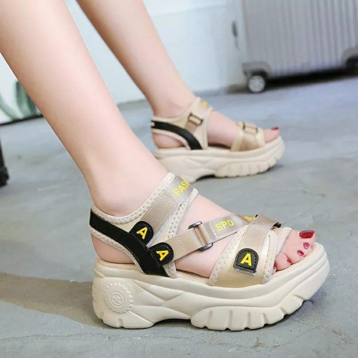 Jual OKSHOES Sepatu Sandal Wanita Wedges Tinggi Gaya Roma Korean Sol ...