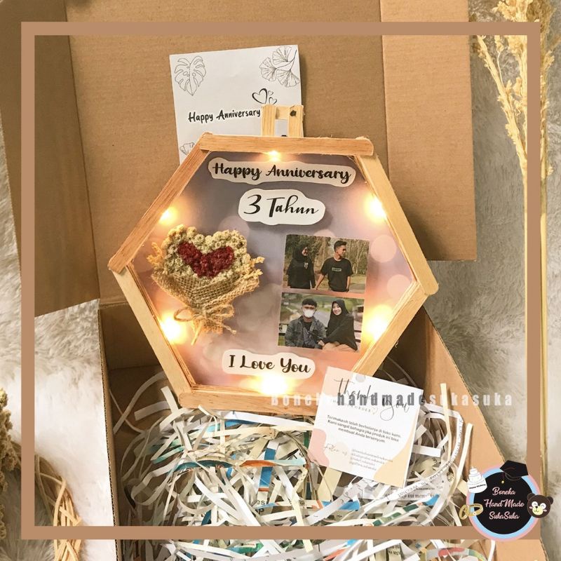Jual Kado Frame Hexagon Heksa Kado Ulang Tahun Hadiah Anniversary Hampers Wisuda | Shopee Indonesia