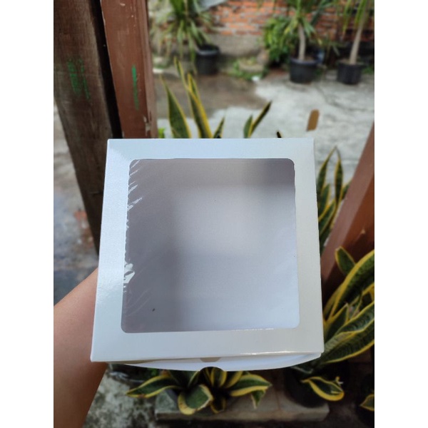 Jual box kue / kotak kue / 18x18 jendela | Shopee Indonesia