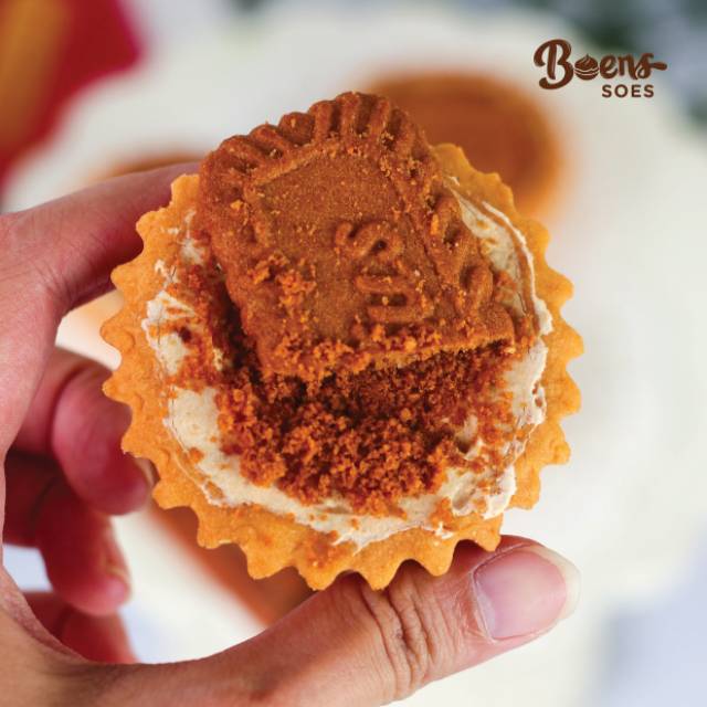 Jual BOENS BAKERY - Biscoff Cheese Pie (per 2 buah) | Shopee Indonesia