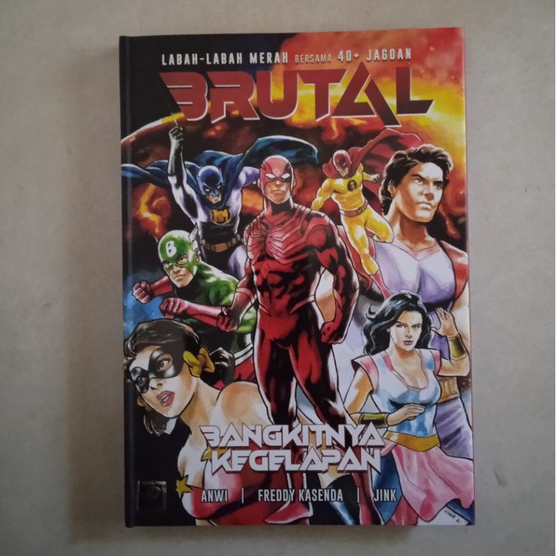 Jual Brutal Bangkitnya Kegelapan - Seri Labah-Labah Merah | Shopee ...