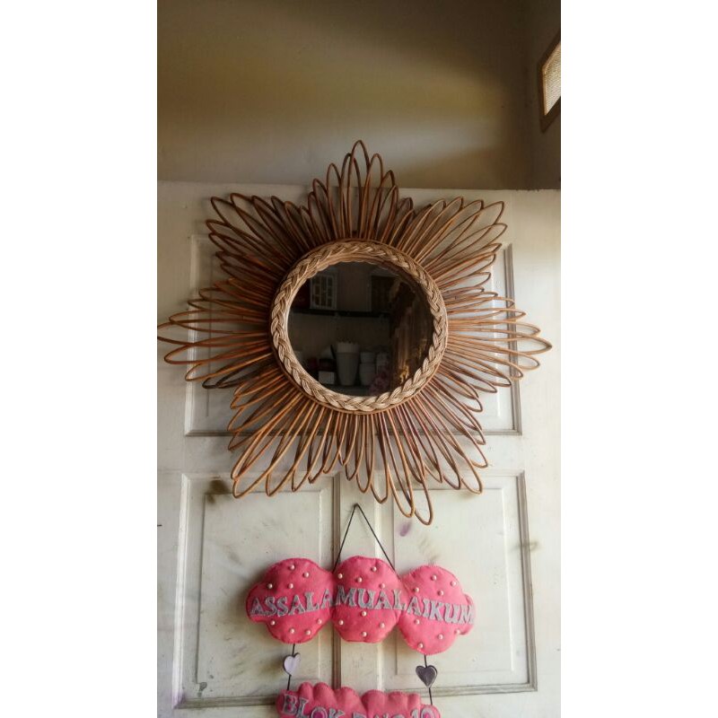 Jual cermin rotan jumbo/cermin bunga rotan | Shopee Indonesia