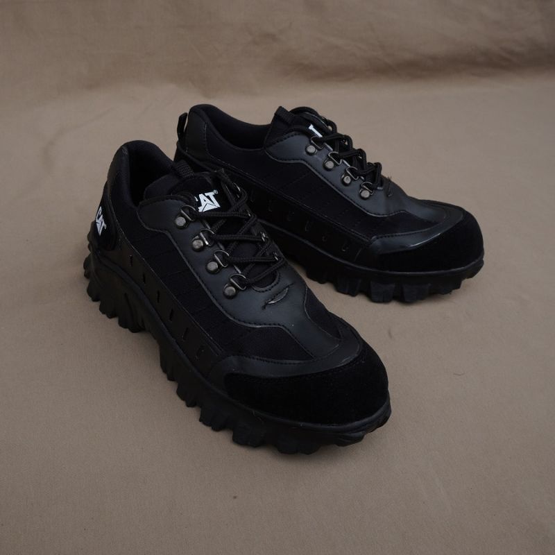 Jual SEPATU CAT SAFETY OUTDOOR UJUNG BESI | Shopee Indonesia