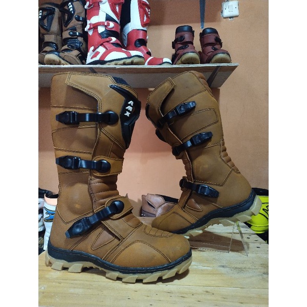 Jual SEPATU TRAIL ADVENTURE RMX TAWNY | Shopee Indonesia