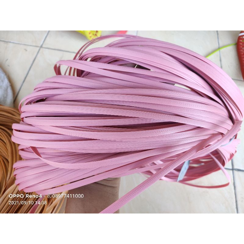 Jual Iratan ikatan bahan rattan rotan sintetis harga 1kg beli banyak ...
