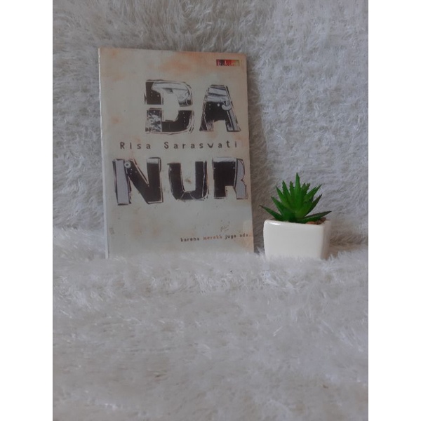 Jual NOVEL BEKAS MURAH DANUR by Risa Saraswati | Shopee Indonesia