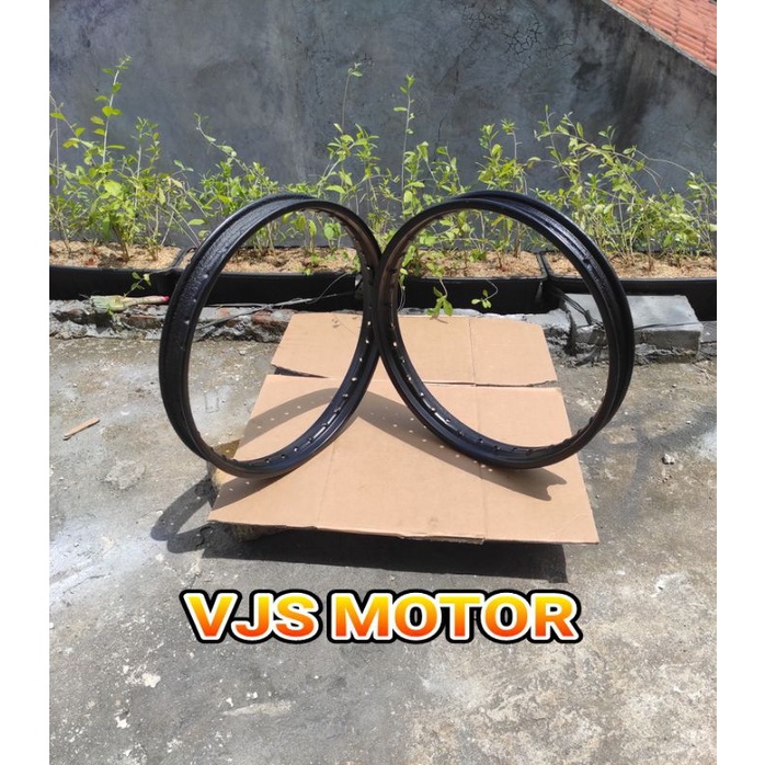 Jual roda velg daun lingkran ring 17 Yamaha VEGA ZR Depan blakang hitam ...
