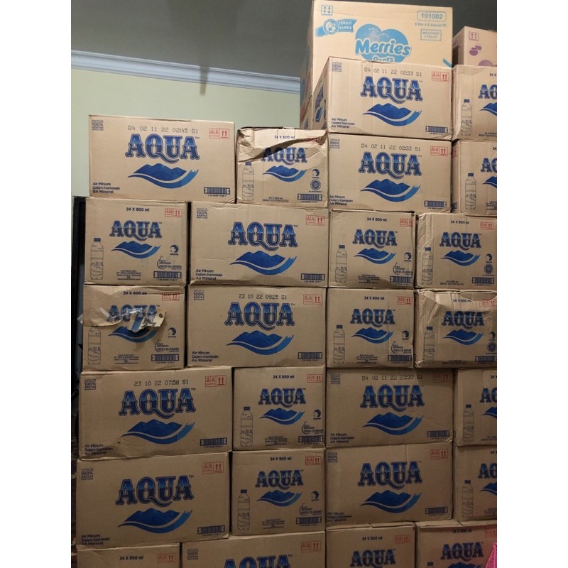 Jual AQUA Botol Tanggung 600 ml 1 Karton isi 24 | Shopee Indonesia