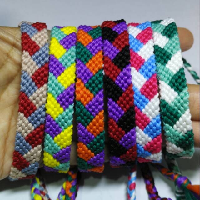 Jual Macrame bracelet / gelang macrame 08 | Shopee Indonesia
