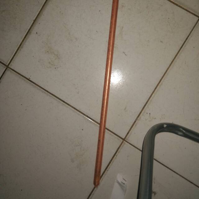 Jual ROD GROUNDING BESI LAPIS TEMBAGA pjg 1.5 meter besi Murah | Shopee ...