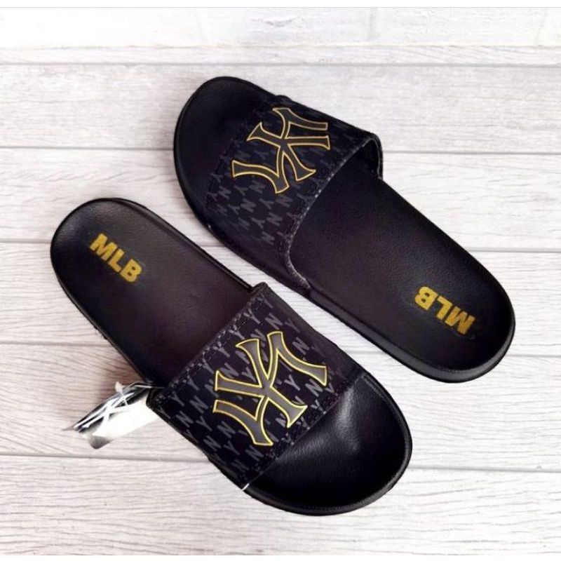 Jual Sandal Slop MLB NY Printed Premium Black and White | Shopee Indonesia