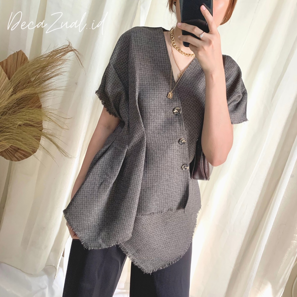 Jual LAMISH OFFICIAL | CASSIE TOP, Blouse Wanita, Korean Blouse, Blus ...