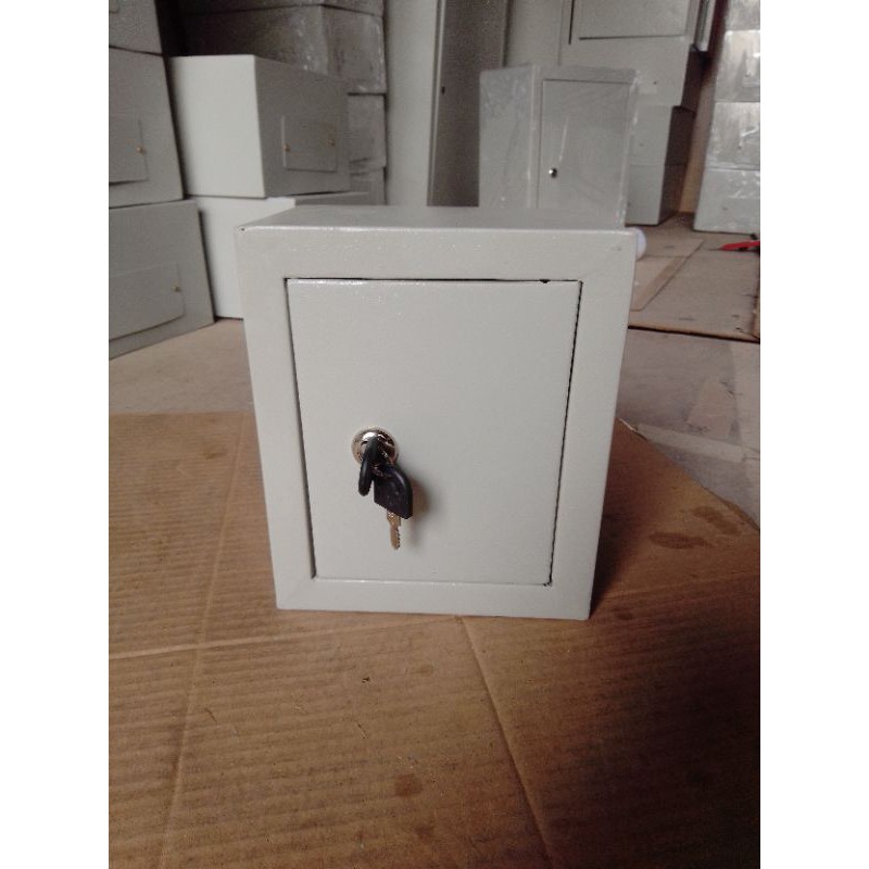 Jual Box panel INDOOR 17X20 20X17 17X20X12 20X17X12 | Shopee Indonesia