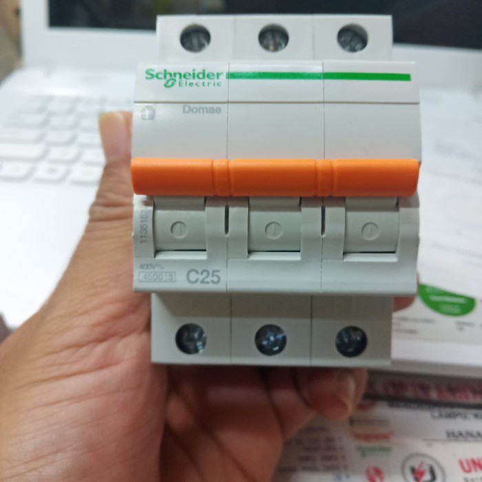 Jual MCB schneider/Merlin gerin Domae 3P C25A 25A original BEST SELLER! | Shopee Indonesia
