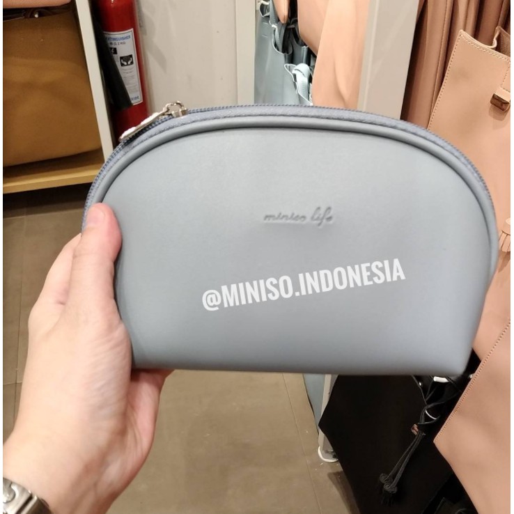 Jual Miniso Japan | ROUND TOP POUCH BLUE | Shopee Indonesia