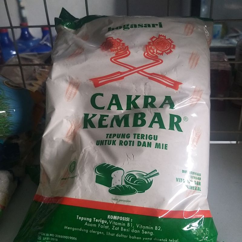 Jual Tepung Terigu Cakra 1kg | Shopee Indonesia