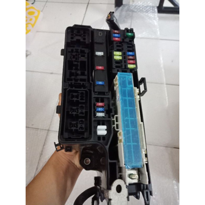 Jual fuse box sekring innova lama hilux lama fortuner lama diesel ...