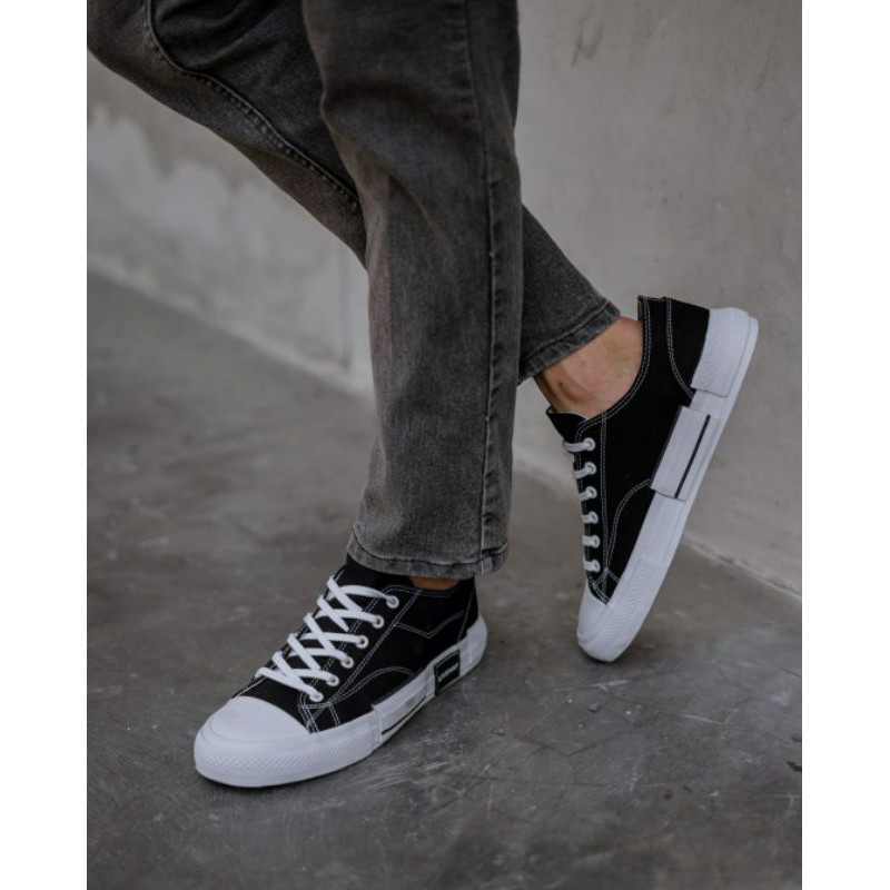 Jual LIVEHAF - Sepatu Dallas Vulcan Sneakers Original Berkualitas ...