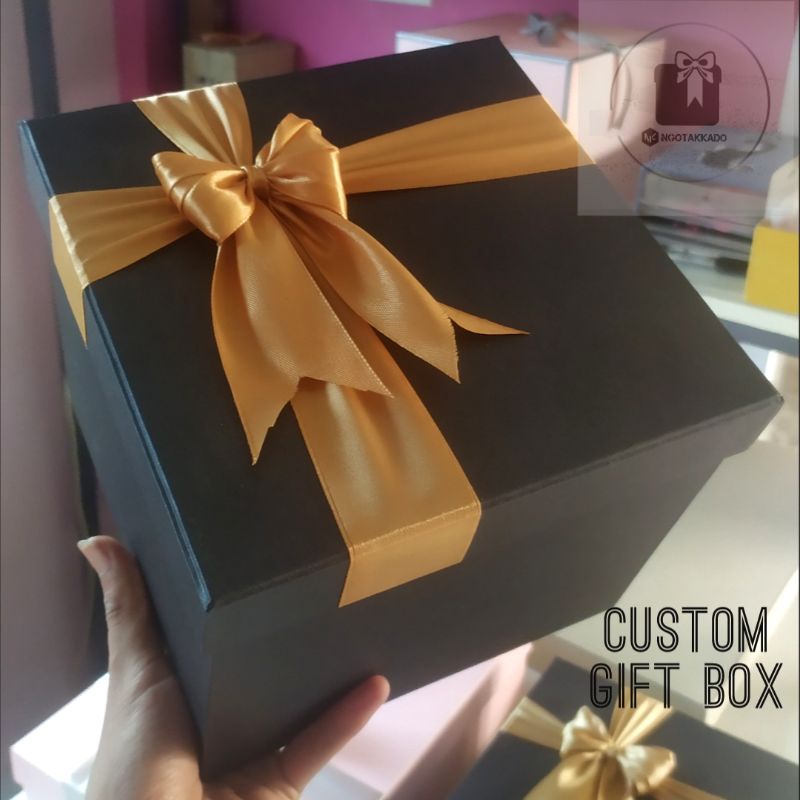 Jual Kotak kado/Gift Box ukuran(PxLxT) 18x18x18 dll. bisa Request Warna ...