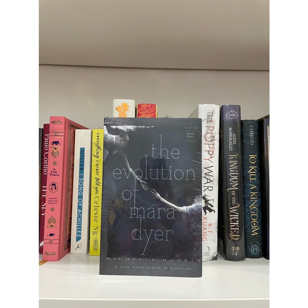 Jual The Evolution of Mara Dyer karya Michelle Hodkin | Shopee Indonesia