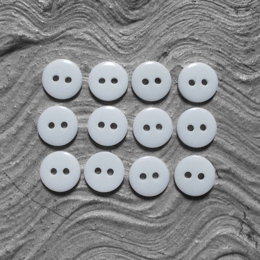 Jual 2L Kancing Baju Putih | Shopee Indonesia