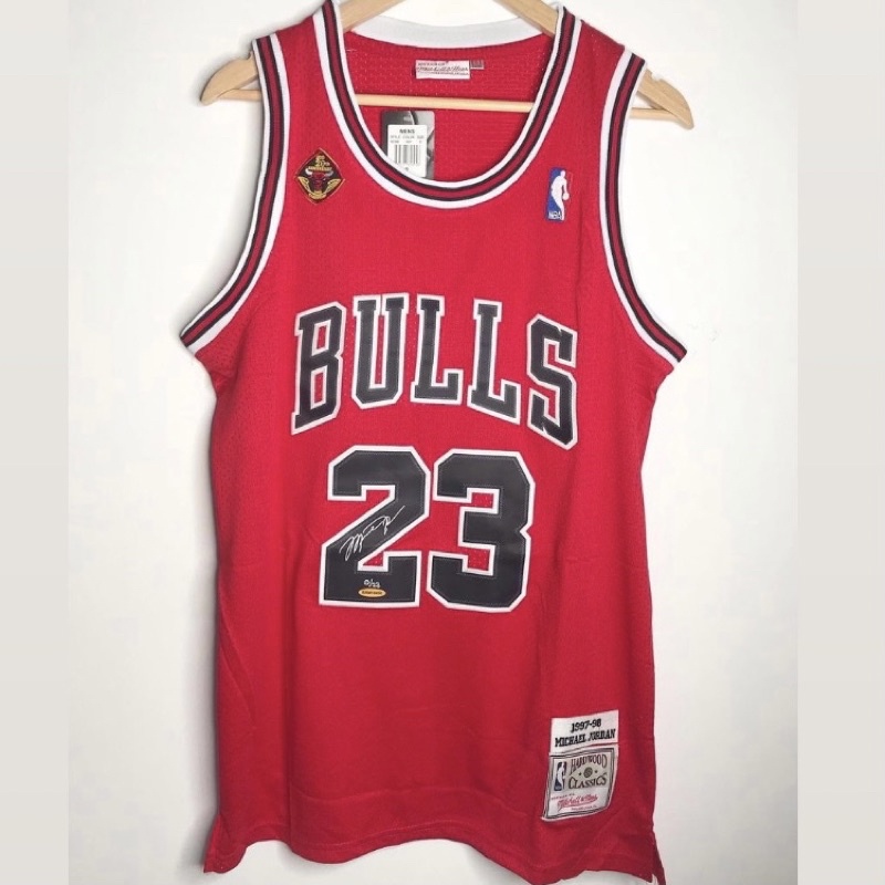 Jual JERSEY BASKET NBA SPECIAL CHICAGO BULLS HWC BULLS #23 JORDAN MERAH ...