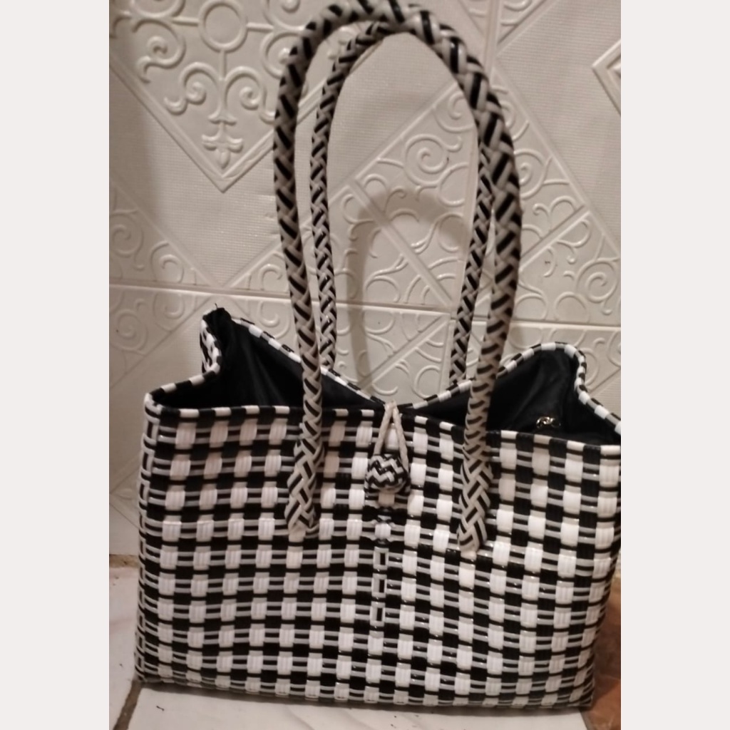 Jual Tas Jali Pety dengan Furing dan Resleting/ Tas Jali Anyaman ...