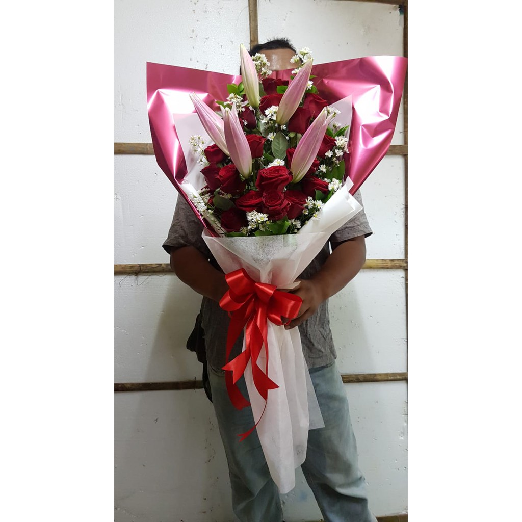 Jual HAND BOUQUET LILY MAWAR | HAND BOUQUET LILY | BIG HAND BOUQUET ...