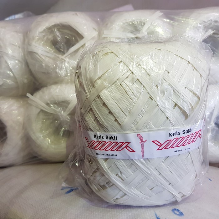 Jual Tali rafia cap Keris Sakti khusus warna putih 1 kg kualitas super ...