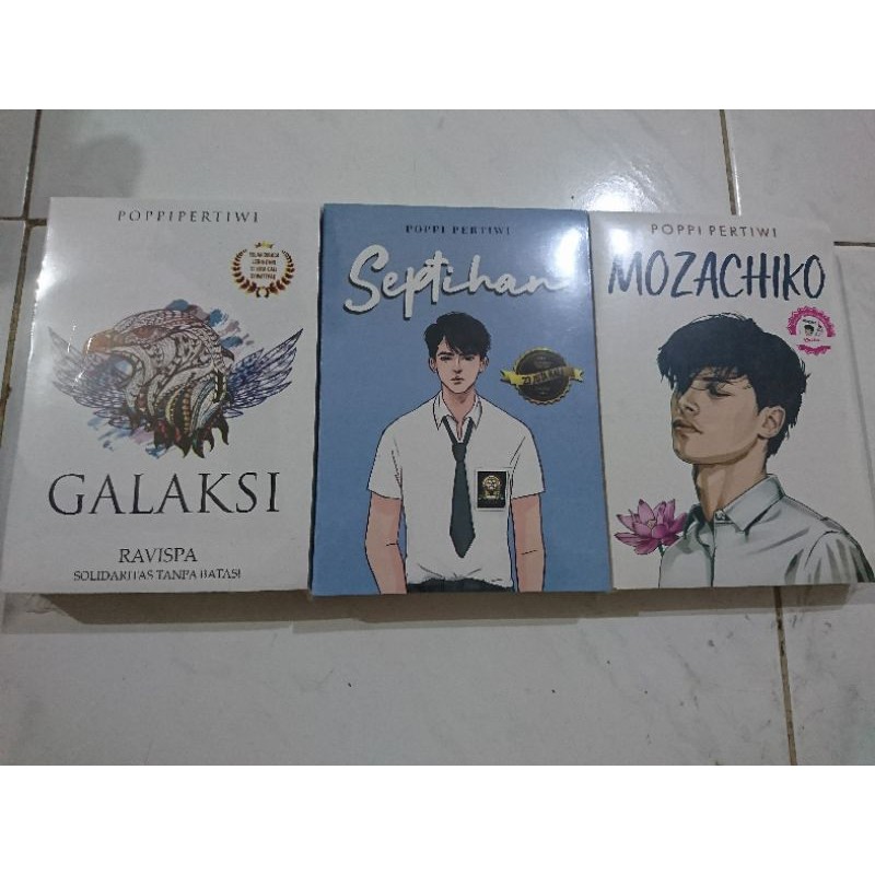 Jual PAKET 3 NOVEL POPPY PERTIWI - GALAKSI MOZACHIKO SEPTIHAN | Shopee ...