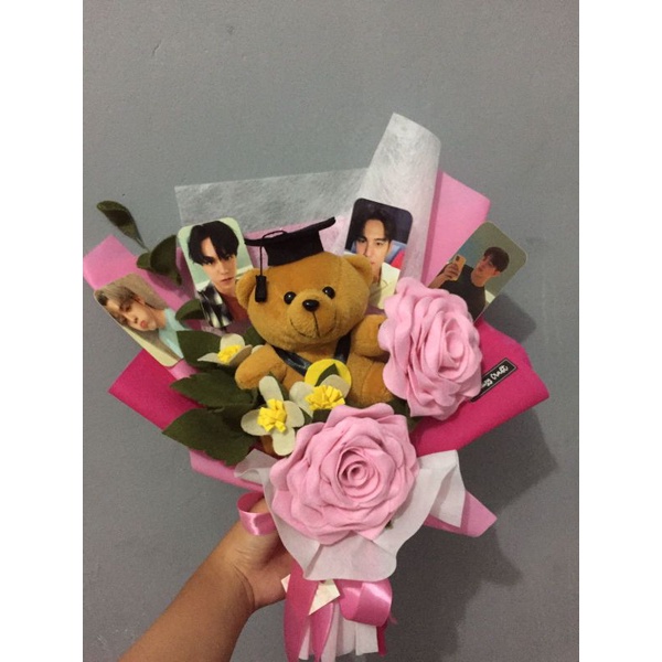 Jual Bucket Bunga Boneka Custom Photocard Graduation Bunga Wisuda buket ...