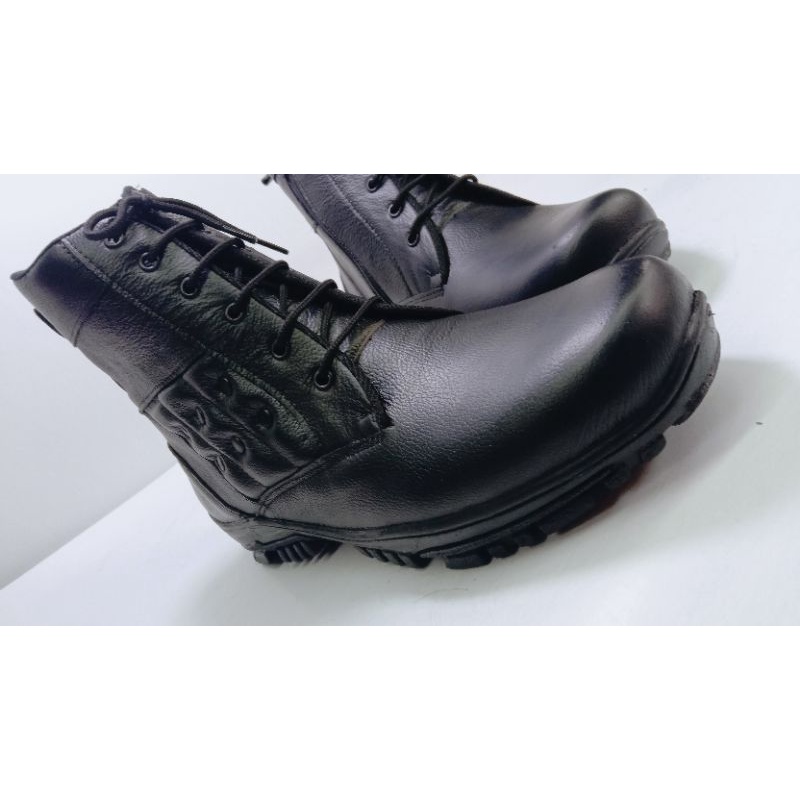 Jual SEPATU SAFETY SLETING UJUNG BESI KICKERS TNI PROYEK LAPANGAN ...