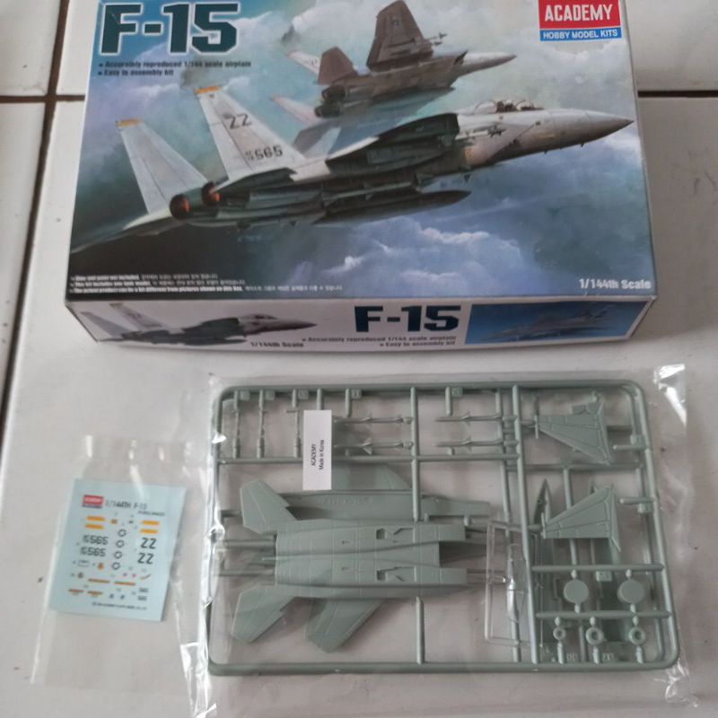 Jual Mainan pesawat F-15 model kit rakit 1/144 1/72 | Shopee Indonesia