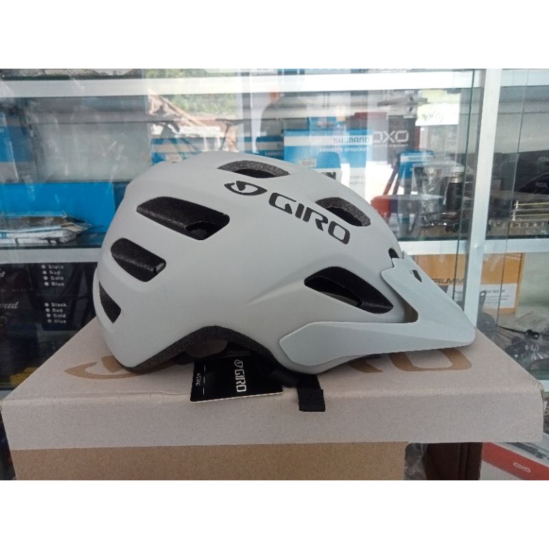 Jual Helm Giro Fixture All Size - Helm Sepeda | Shopee Indonesia