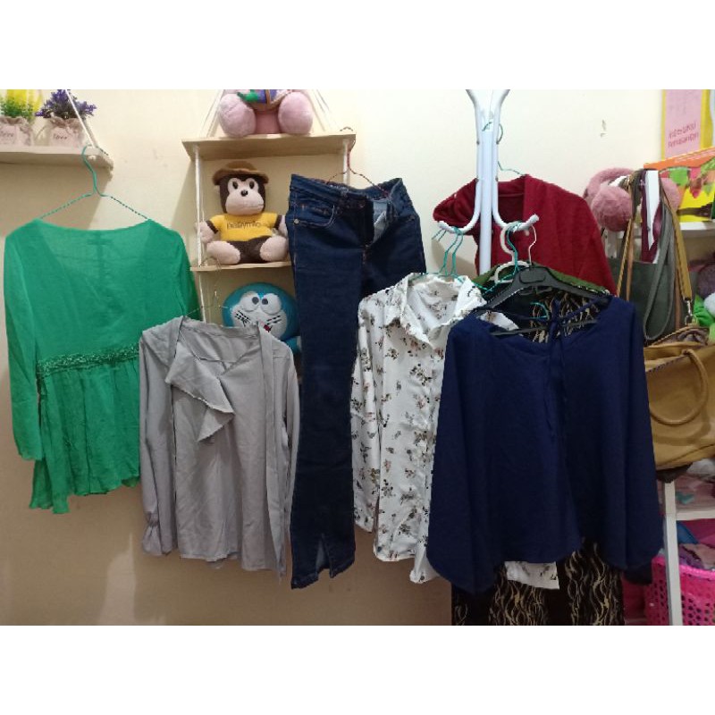Jual Baju Preloved | Shopee Indonesia