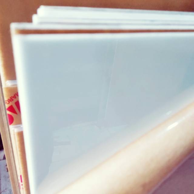 Jual Acrylic potongan/Akrilik 3mm putih kapur solid Ukuran custom ...