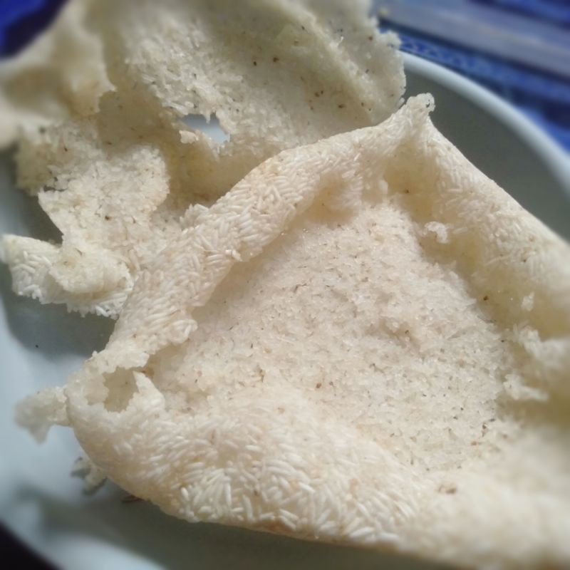 Jual kerupuk nasi mentah / intip kerak nasi mentah ( berat 1 kg ) asli ...