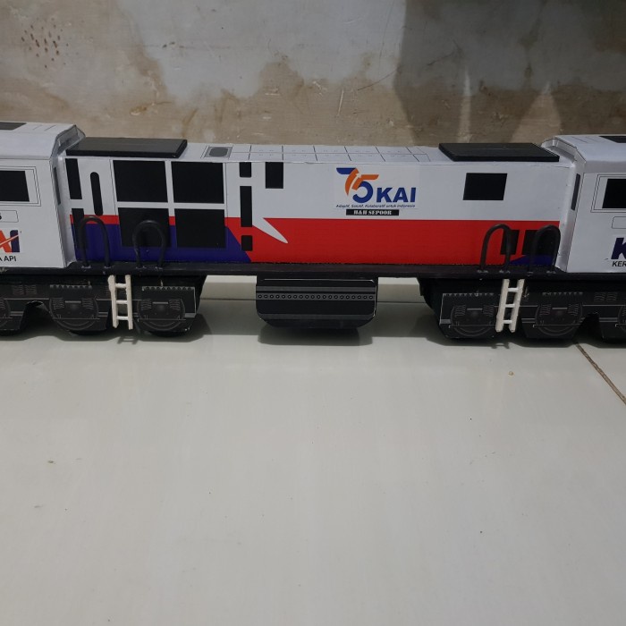 Jual mainan/ lokomotif cc 206 kereta api | Shopee Indonesia