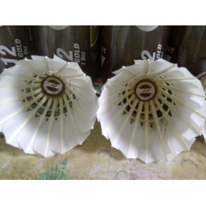 Jual Shuttlecock / Cock / Kok JP Gold ORIGINAL MADE IN MALANG ISI 12PCS ...
