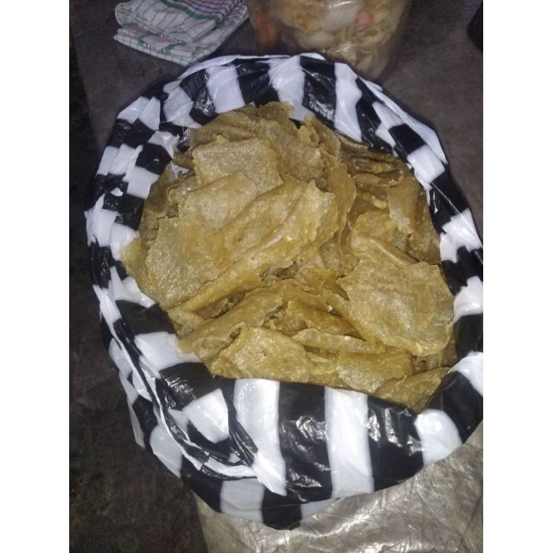 Jual kerupuk karak/kerupuk legendar/kerupuk nasi 1kg mentah | Shopee ...