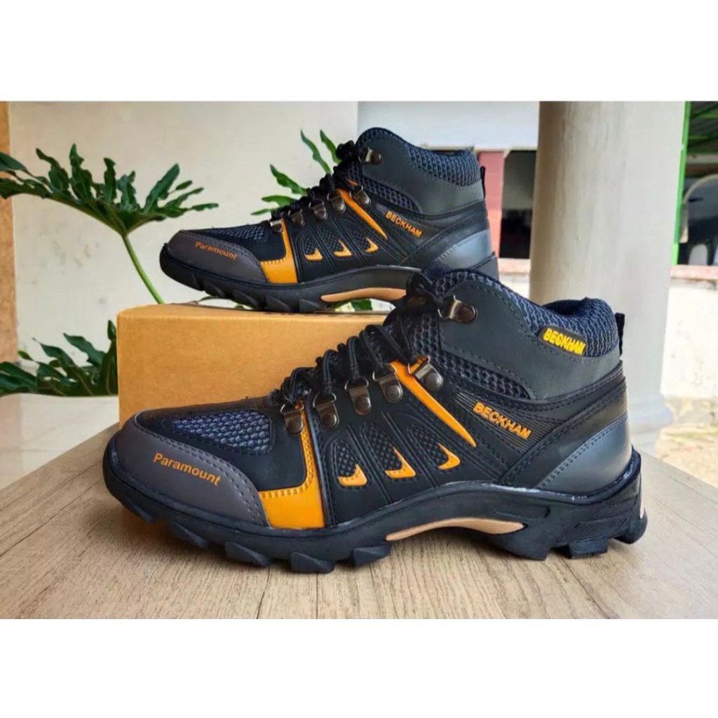 Jual Sepatu Gunung Adventure Wanita Pria - Sepatu Hiking Olahraga ...
