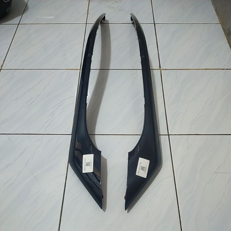 Jual 53148-YP010 garnish headlamp ornament Toyota Fortuner legender ...